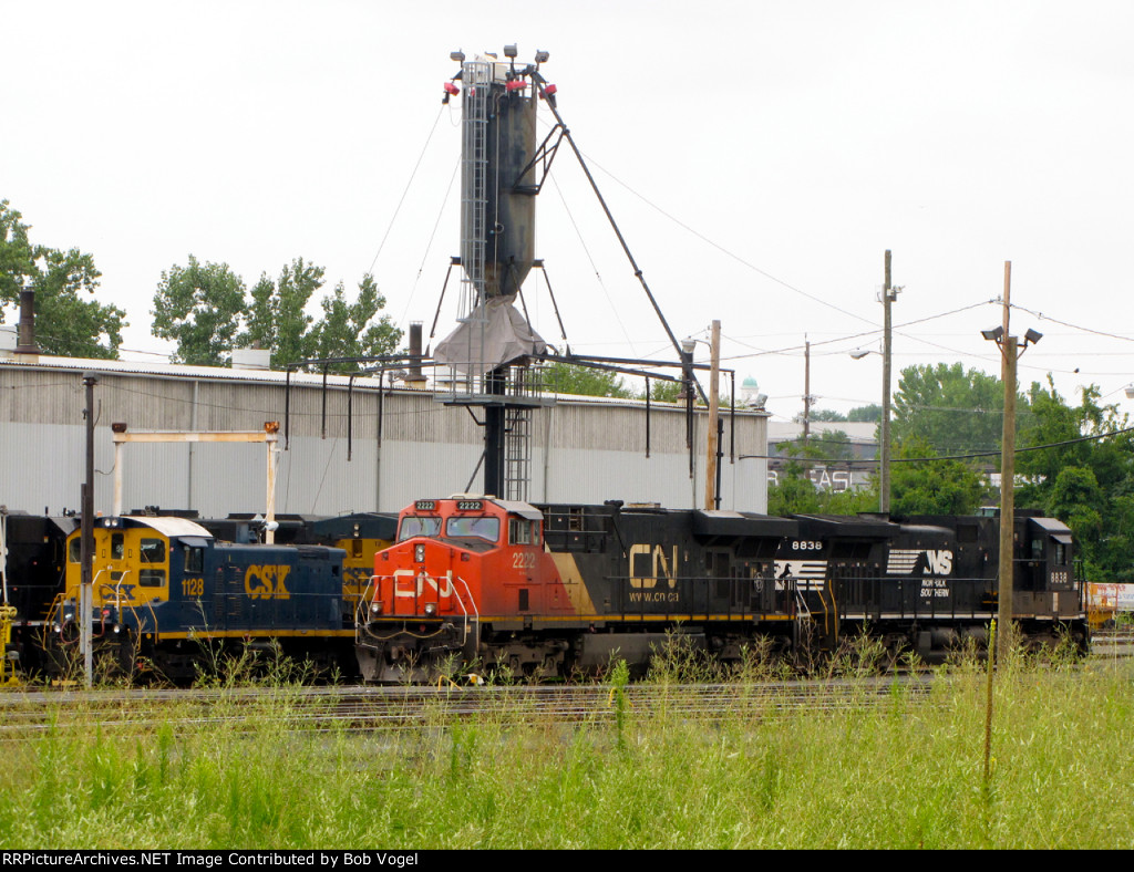 CSX 1128, CN 2222, NS 8838